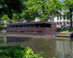 Fascinating Floating Home, Loft Style Interior Design and Decorating Ideas