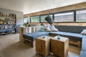 Fascinating Floating Home, Loft Style Interior Design and Decorating Ideas