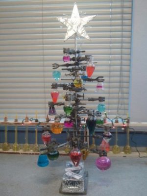 Artsy Alternative Christmas Trees, Fun Design Ideas to Reuse and ...