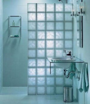 Unique Shower Designs Bringing Glass Blocks into Modern Bathrooms
