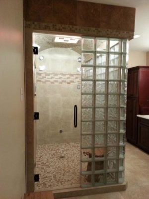 Unique Shower Designs Bringing Glass Blocks into Modern Bathrooms