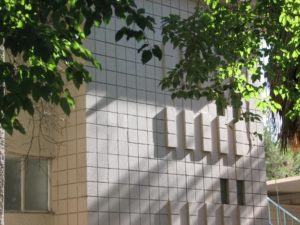 Creative Masonry Wall Designs Playing with Sunlight, Spectacular 3d ...