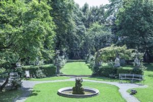 55 Beautiful Yard Landscaping Ideas Bringing Elegant Comfort into ...