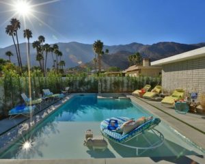 50 Yard Landscaping and Summer Decorating Ideas to Turn Your Pool Area ...
