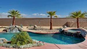 50 Yard Landscaping and Summer Decorating Ideas to Turn Your Pool Area ...