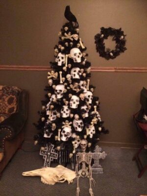 Dark Gothic Christmas Ideas for Fearless Fans of Black Holiday Decorations