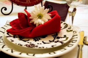 20 Individual Centerpiece Ideas, How to Fold Napkins into Creative ...