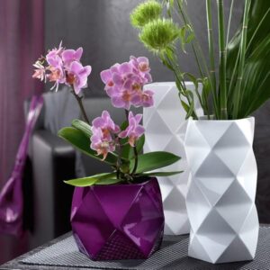 Geometric Trends in Decorating Rooms and Yards, 55 Fabulous Origami Designs