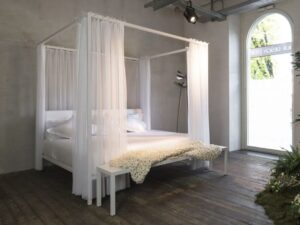 Four Post Beds Bring Castle Luxury into Modern Bedroom Designs