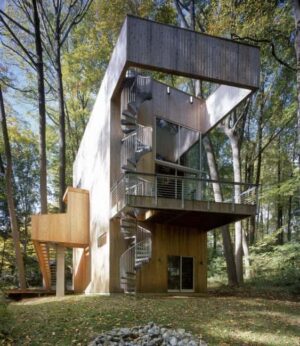 Contemporary Tower Houses and Homes with Turrets Inspired by Medieval ...