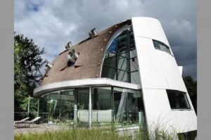 Extraordinary Contemporary Homes, 55 Innovative Architectural Designs