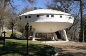 Unique House Designs, 55 Distinctive Architectural Creations