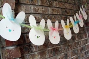 55 Easter Ideas for Window Decorating, Colorful Spring Crafts, DIY ...
