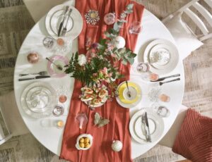 55 Christmas Table Setting Ideas, Traditional and Original Table ...
