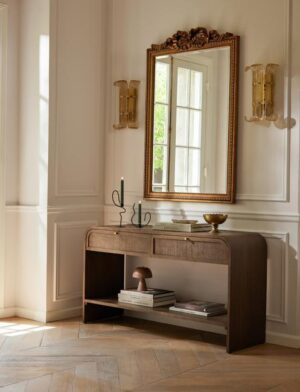 Impressive Modern Interior Design Ideas Mixing Colonial Vibe and ...