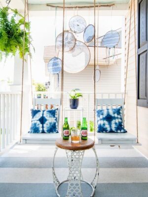 Modern Hanging Chairs Add Unique Vibe and Comfort to Outdoor Seating Areas