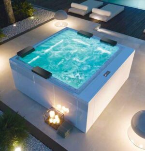 55 Outdoor Spa Design Ideas to Add Relaxing Luxury to Backyard Designs
