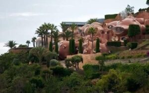Unusual Architectural Designs to Spark Creativity and Challenge Imagination