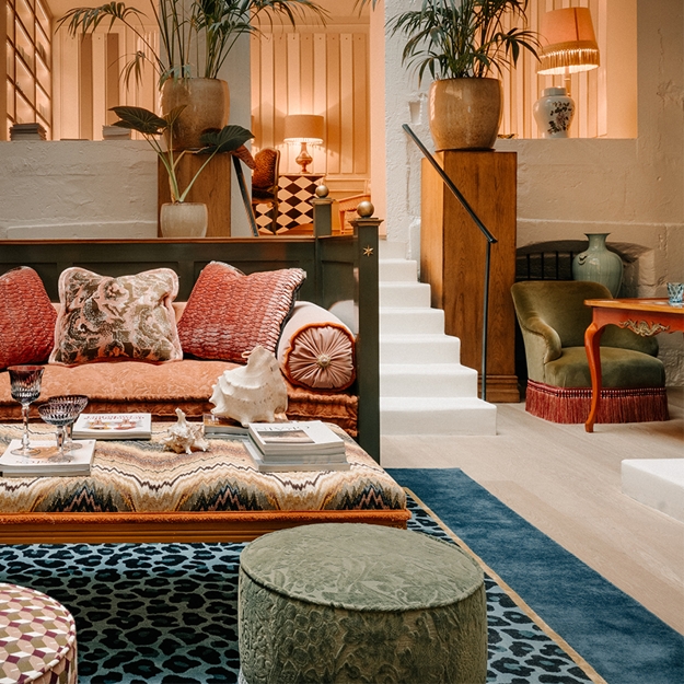 Bespoke Vintage Furniture, Upholstery Fabrics and Wood Painting Ideas ...